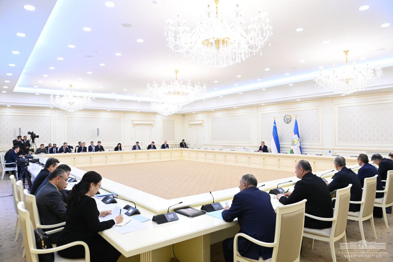 Prezident Shavkat Mirziyoyev maktab ta'limidagi masalalarni muhokama qilish va ustuvor ...